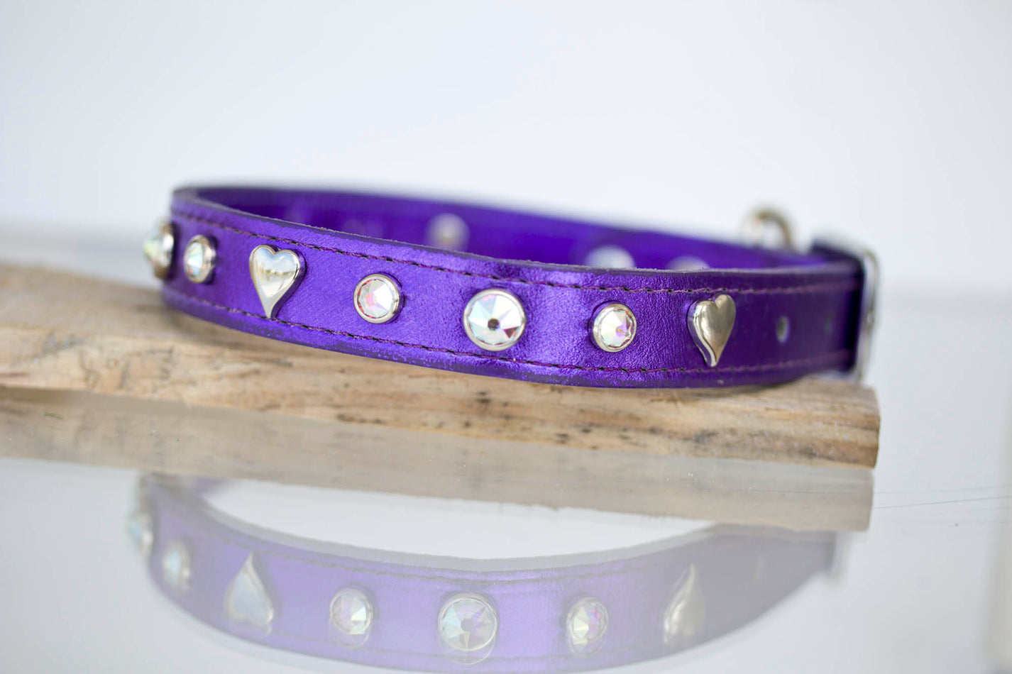 Metallic Leather Heart Crystal Collar – Kippy and Co